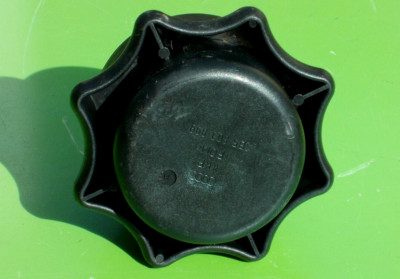 VOLKSWAGEN PASSAT 98-05 SPARE TIRE MOUNTING BOLT RETAINER OEM 3B5-803 ...