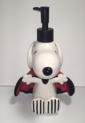 PEANUTS SNOOPY DRACULA SOAP LOTION DISPENSER Halloween Costume Ceramic ...