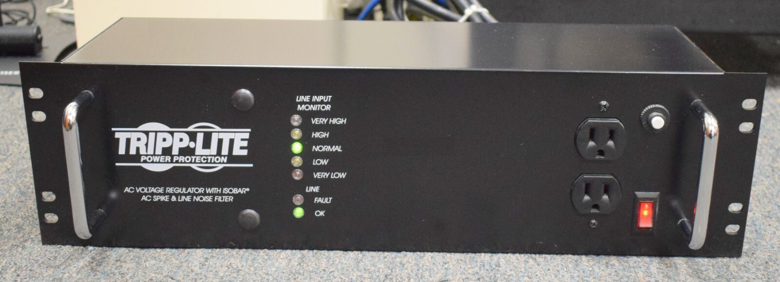 TRIPP-LITE LCR-2400 AC VOLTAGE REGULATOR LINE CONDITIONER 2400 WATTS 14 ...