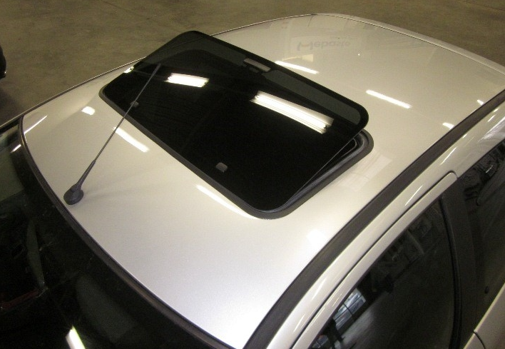 Universal Products Manual Pop-up Sunroof 800mm x 426mm (31.49inch x 16 ...