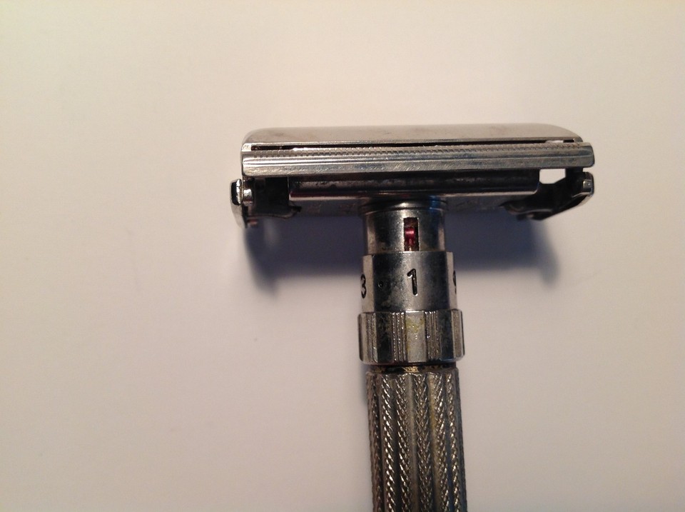 VERY NICE-VINTAGE 1961 GILLETTE ADJUSTABLE 1-9 FATBOY SAFETY RAZOR DATE ...