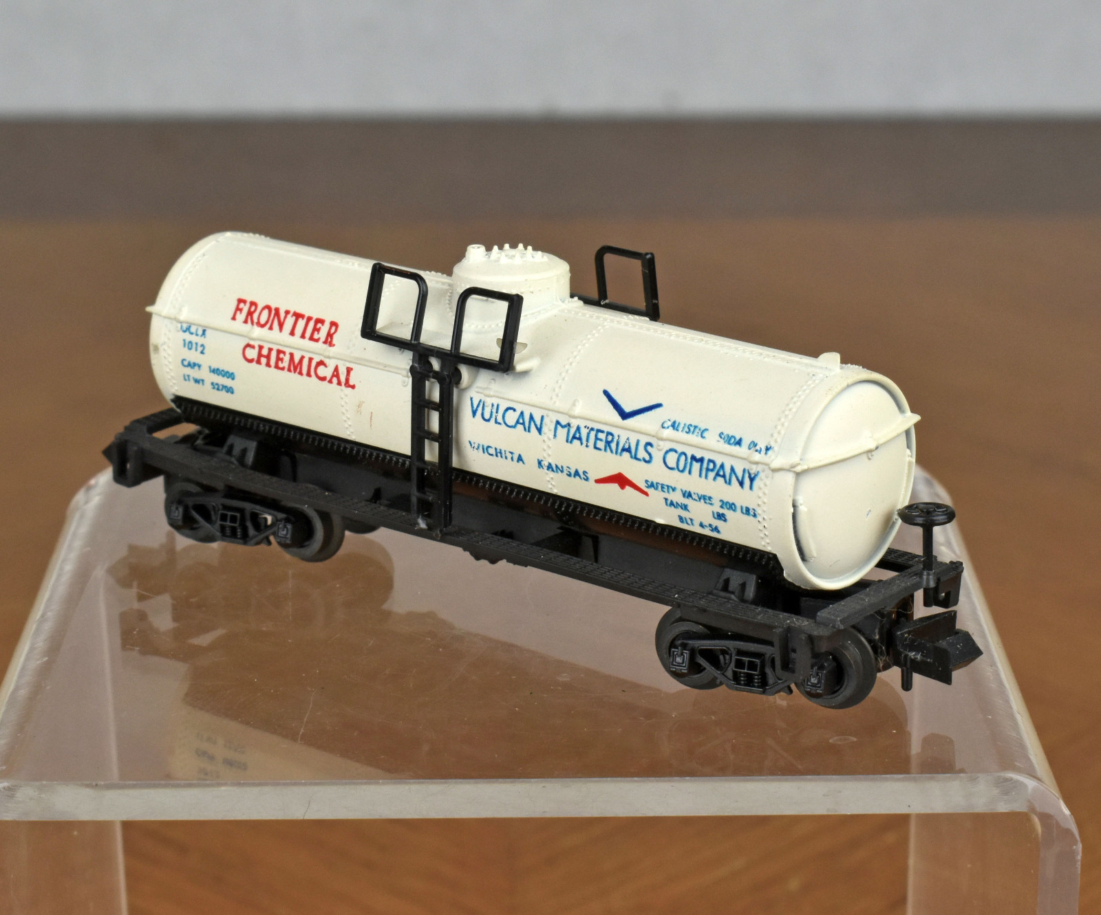 Atlas N Scale Train Frontier Chemical Tank Car 2262 | eBay