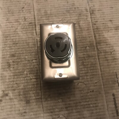 Hubbell Cs8269 50A Twist-Lock Receptacle 2P 3W 250Vac With Aluminum Box ...