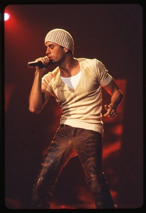 Enrique Iglesias Bailando