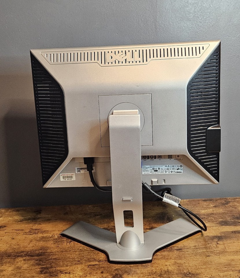 Dell 2007FPB 20" LCD Monitor 1600x1200 DVI VGA W/STAND & CABLE POWER | eBay