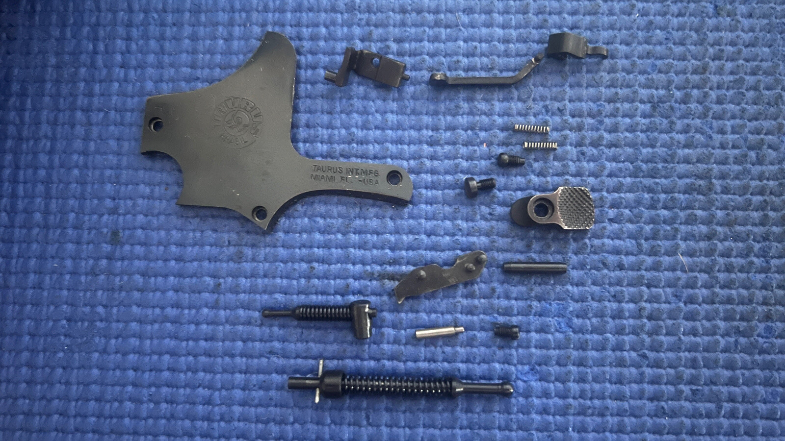 Taurus 85 .38 Special Plate Main Spring Thumb Release Plunger Trigger ...