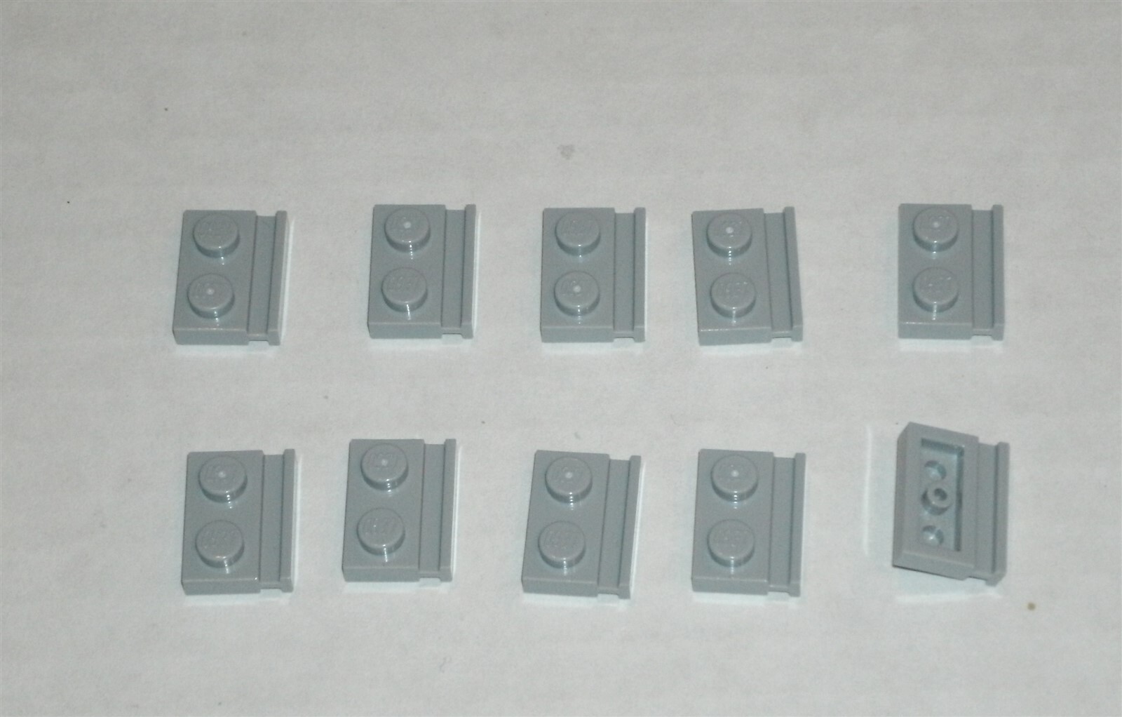 LEGO NEW 1x2 Light Bluish Grey Plate with Door Rail (10x) 4211568 Brick ...