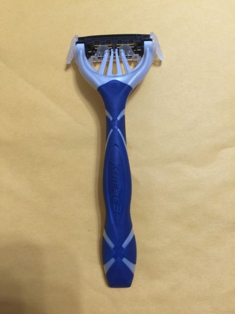 100 X Schick Extreme 3 Xtreme3 Sense Sensitive Disposable Razors for ...