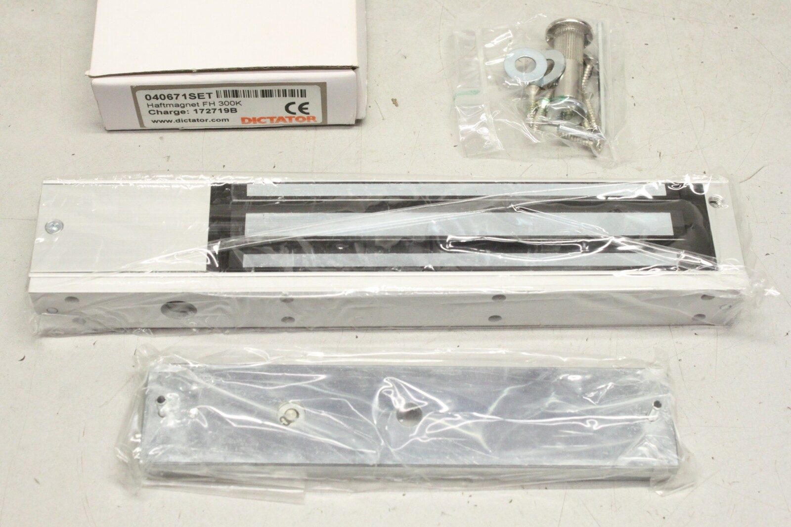 DICTATOR FH 300k 12V 24V Flächenhaftmagnet Haftmagnet 040671SET OVP ...