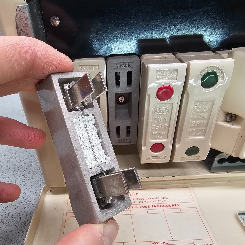 Vintage MEM Fuse Box With Ceramic Fuses & Main Switch Old Electrical ...