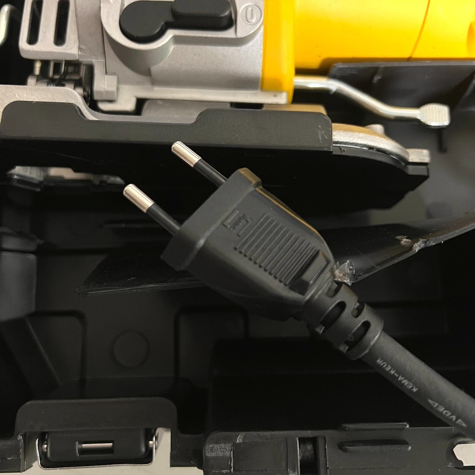 DeWalt Jig Saw DW331K Heavy-Duty Variable Speed CORDED Jig Saw 220V ...