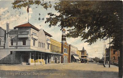 G76/ Hanford California Postcard c1910 Library City Hall Douty Street ...