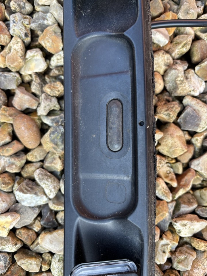 SUZUKI SWIFT 2011-2017 Numberplate LIGHT TRIM Boot Release Switch Boot ...