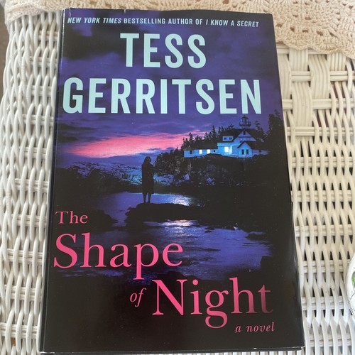 Tess Gerritsen Shape of Night Large Print hardcover novel | eBay