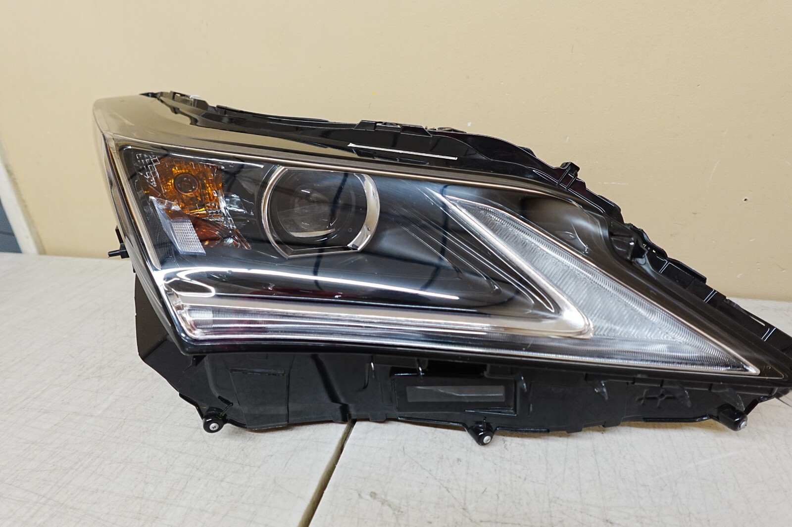 2016-2019 Lexus RX350 RX450H Right Headlight Assembly | Front | Genuine ...