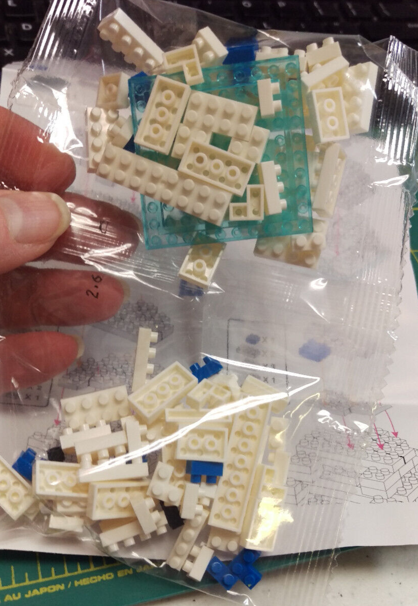 Alaska Blocks 102 piece Micro Locking Block Building Set & directions ...