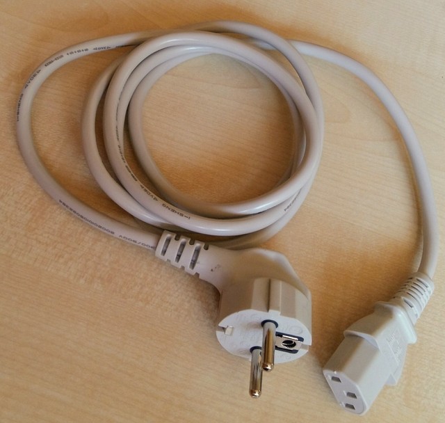 Computer Stromkabel PC Netzkabel 1 5 schwarz Weis online kaufen | eBay