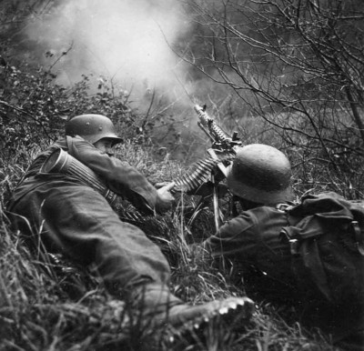WW2 Photo WWII German MG 34 in Action MG-34 MG34 World War Two ...