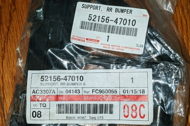 Toyota Prius V Xw30 Rear Bumper Left Side Retainer 5215647010 Genuine ...