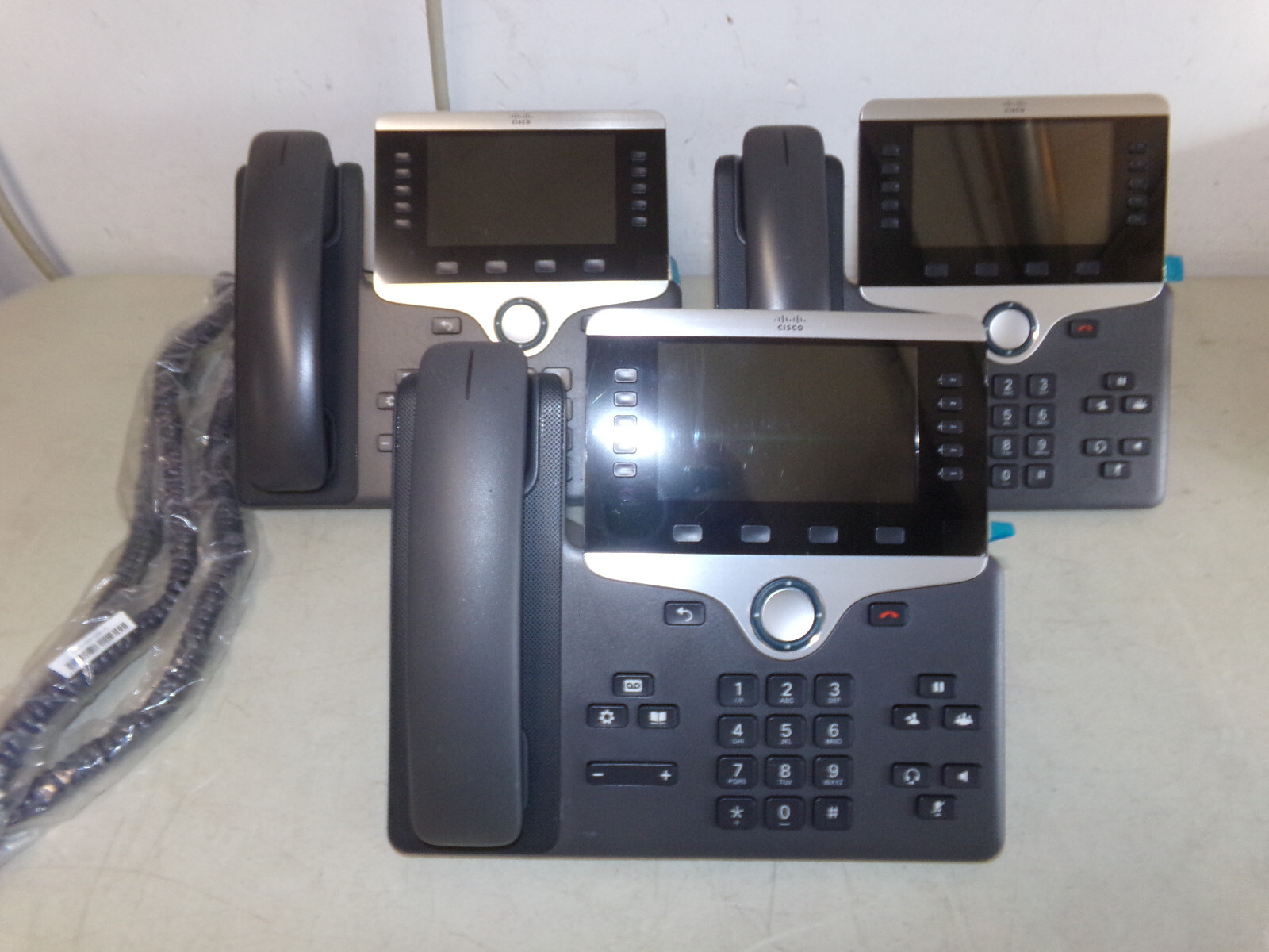 LOT OF 3 CISCO 8811 CP-8811-K9 V11 IP BUSINESS PHONES RESET | eBay