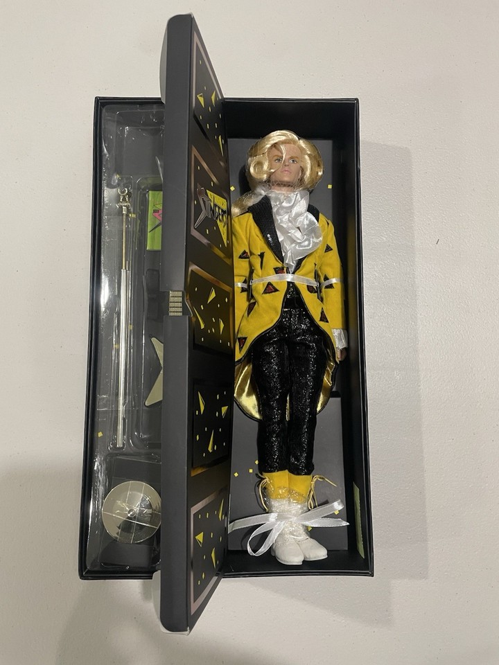 INTEGRITYTOYS= Rory "Riot" Liewelyn-JEM AND THE HOLOGRAMS-DRESSED DOLL ...