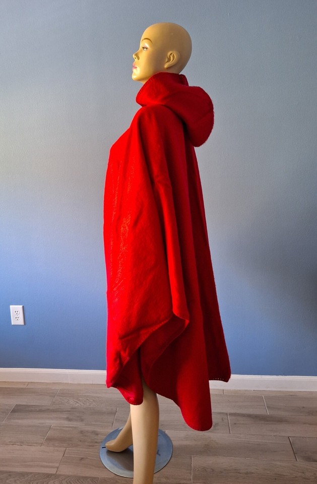 Alpaca Womens Hooded Button Up Cloak/Poncho/Cape PERU RED Luxurious ...