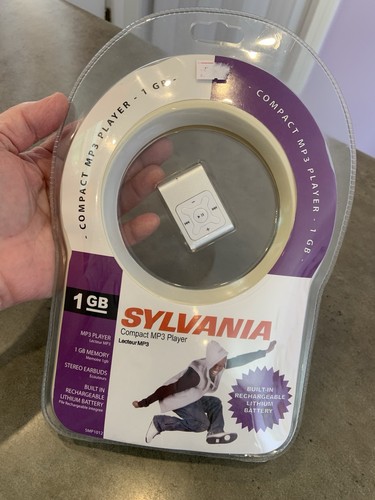 Sylvania 1GB MP3 Player Digital Media Player Compact Model NEW ...