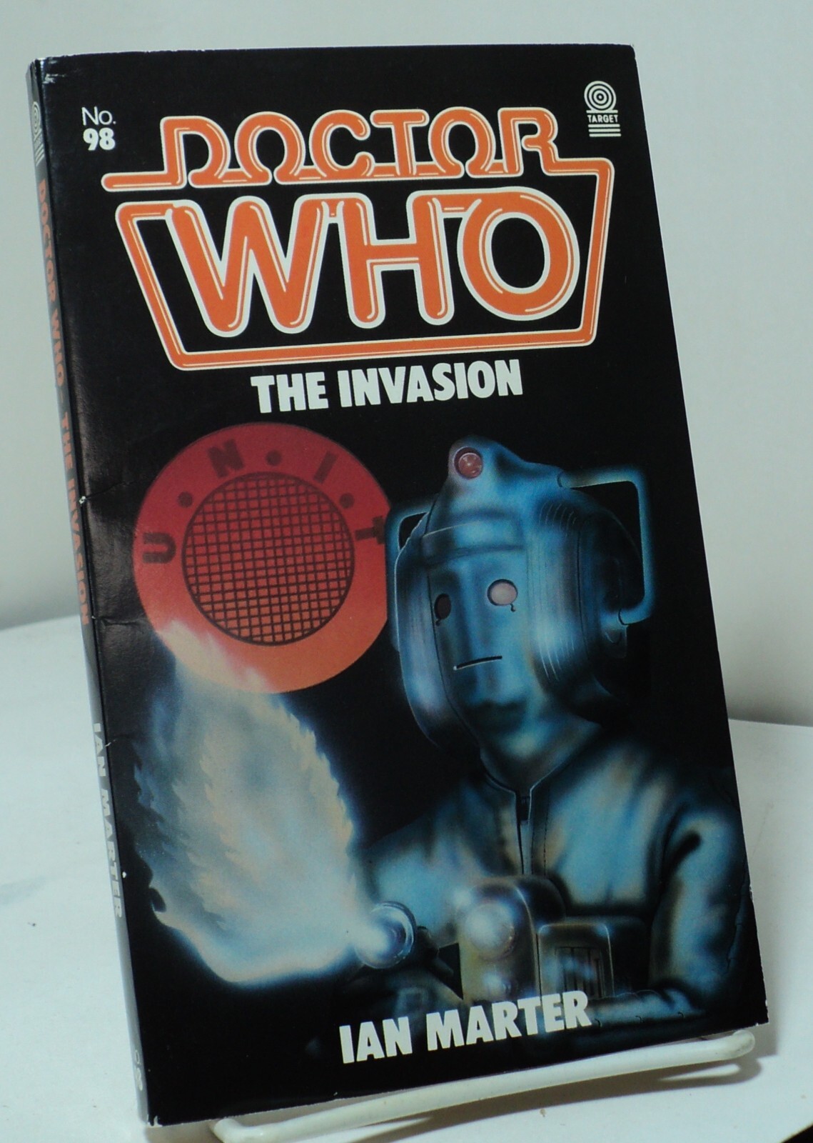 Doctor Who # 98 - The Invasion by Ian Marter - Target - 1985 | eBay
