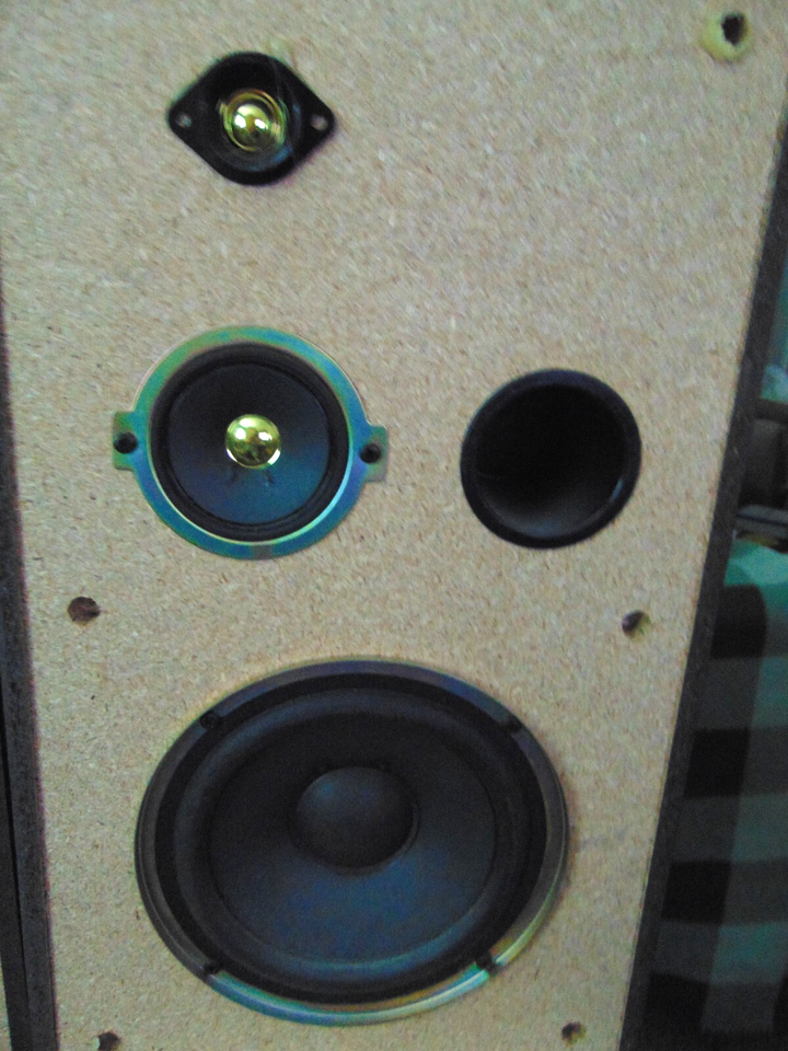 SONY SPEAKERS MODEL SS-D117 SET OF 2 BLACK VERY GOOD CONDITION SEE ...