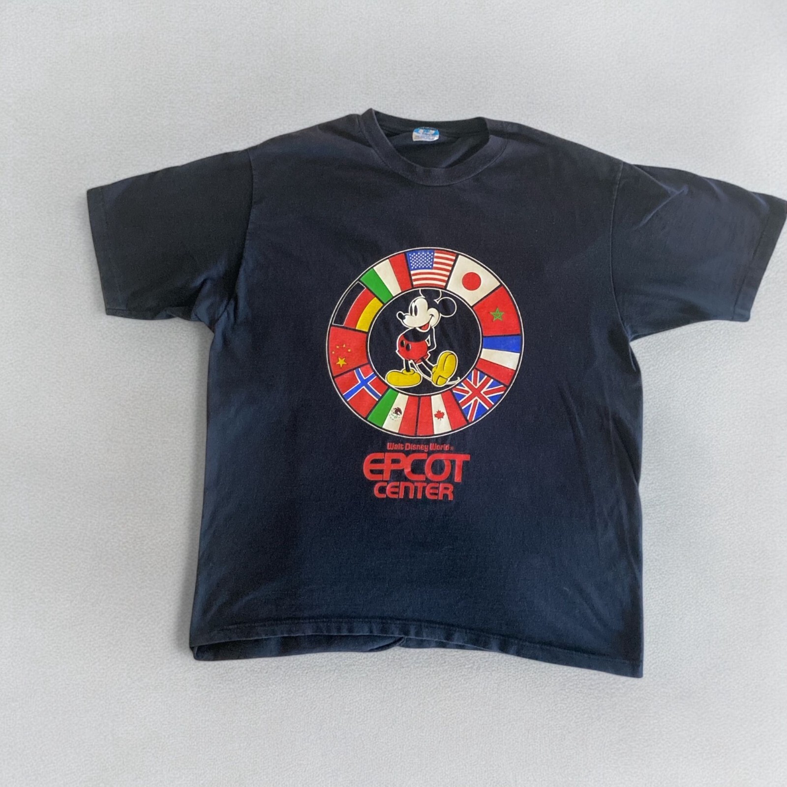 VTG Disney EPCOT Center Mickey Mouse T-Shirt Black On… - Gem