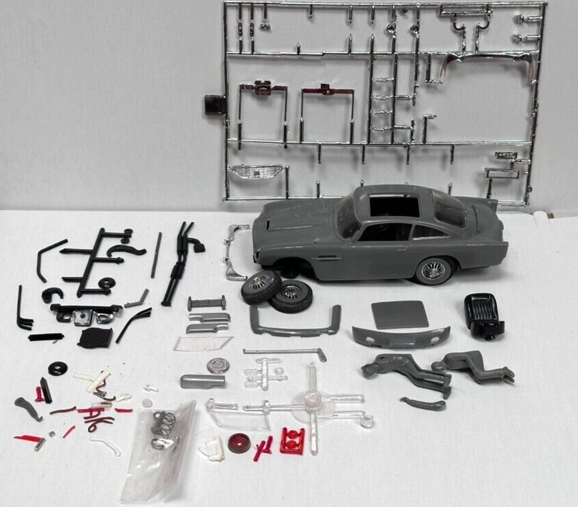 Vintage Aurora Aston Martin Model Kit 1:24 James Bond | eBay