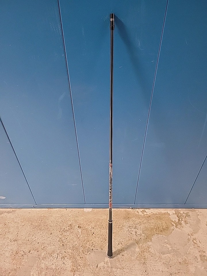 New Uncut 46" UST Mamiya LINQ M40X RED 5F3 Regular R Graphite Driver ...