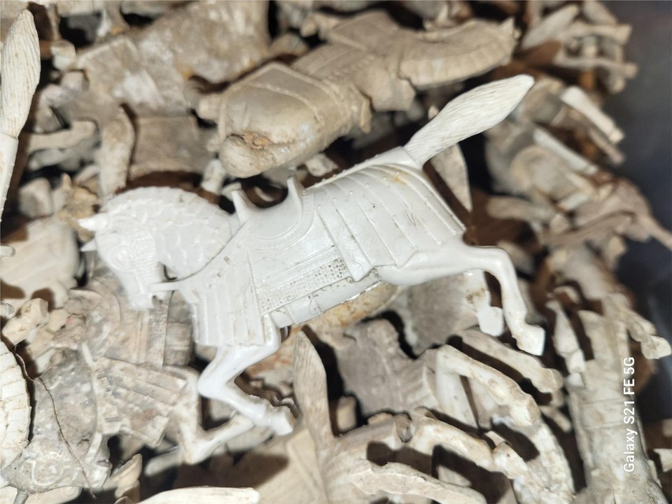 5 Original Marx Knight 54mm Horses from the Marx Dump | eBay