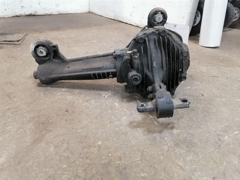 2006-2010 Jeep Commander Front Differential Carrier 3.07 Ratio OEM | eBay