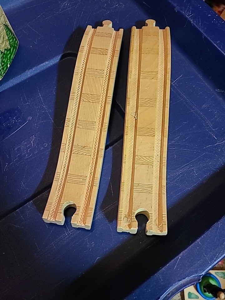 [PRE-OWNED] Thomas Wooden Railway - Arched Curved Viaduct Bridge | eBay