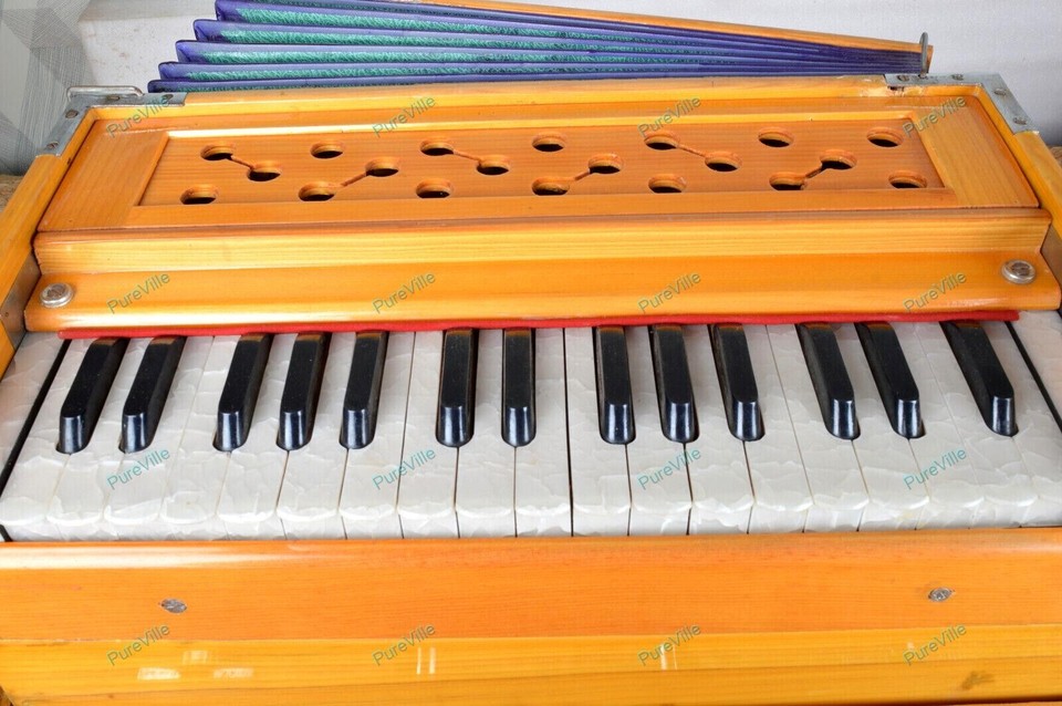 32 Keys Multi Bellow Yellow Without Stopper Portable Harmonium With Bag ...