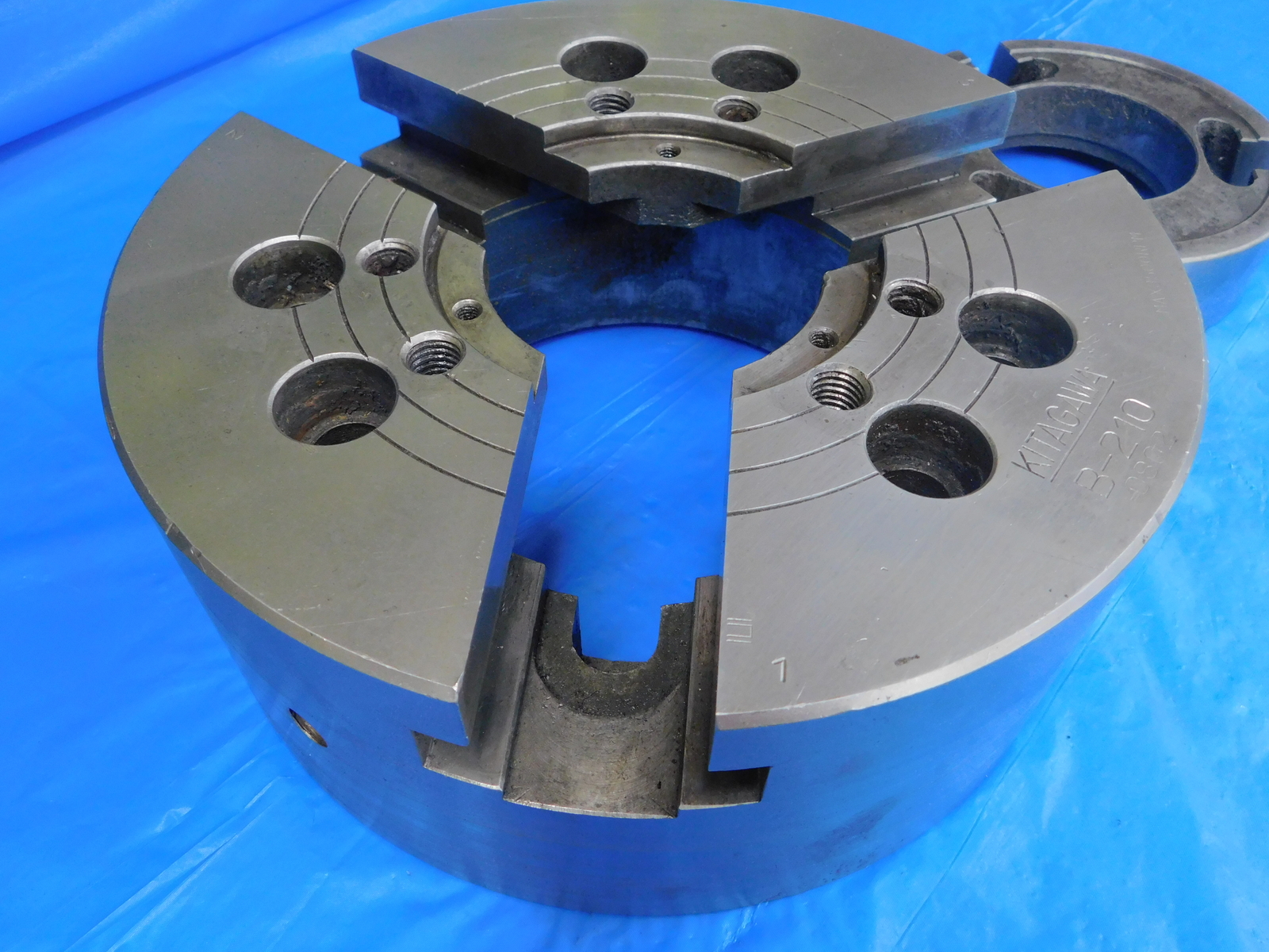 KITAGAWA B-210 10" DIAMETER 3 JAW CHUCK MIN GRIP 31mm MAX GRIP 254mm W ...