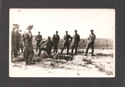 REAL-PHOTO POSTCARD: WORLD WAR 2 GERMAN SOLDIERS & MACHINE GUN PIT IN A ...
