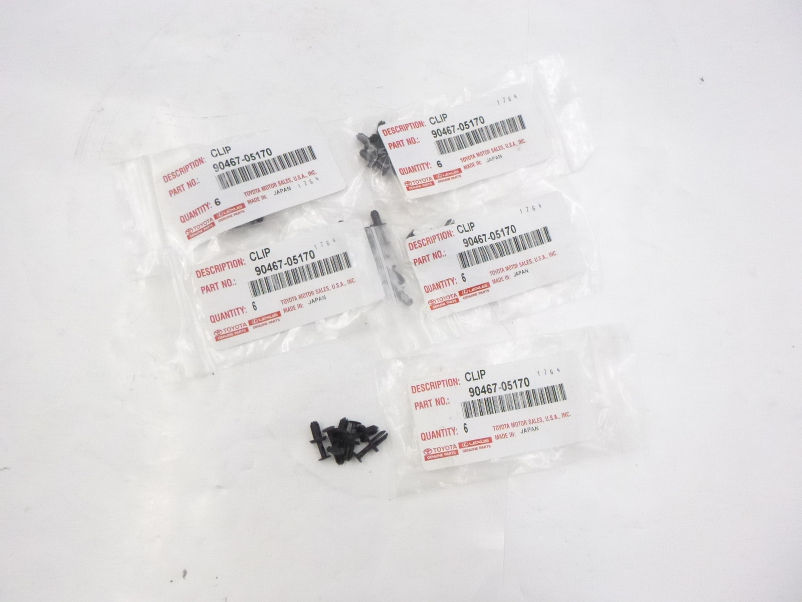 Lot of 5 Bags of 6 OEM Toyota 90467-05170 Plastic Panel Clip Bumper ...