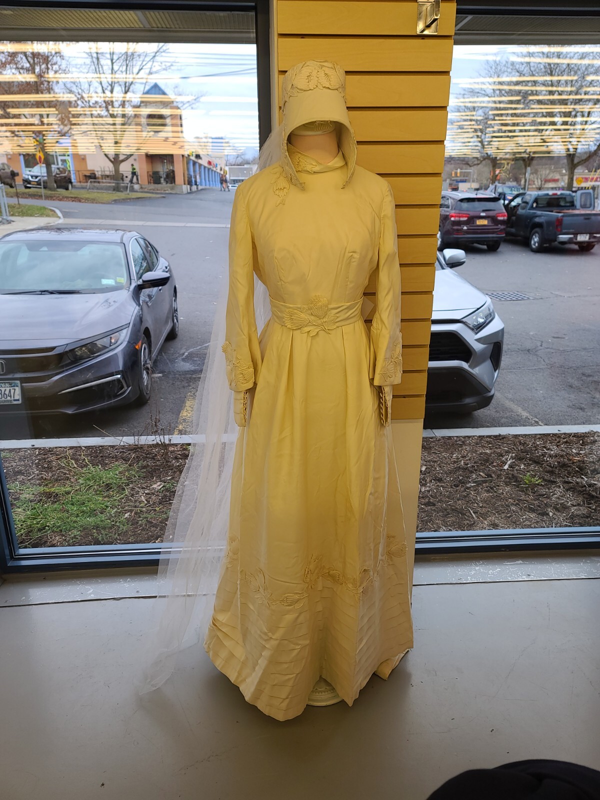 VTG 1950's Wedding Dress Amish - Gem