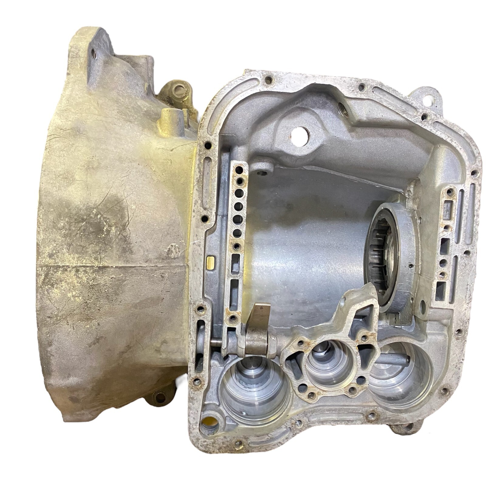 727 'TorqueFlite 8' Thin Wall Starter Case with 4 Bolt Support Holes ...