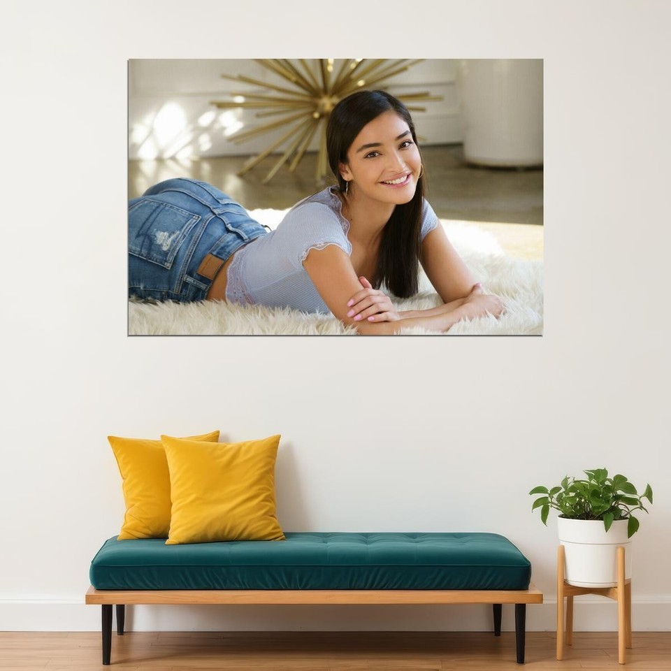 363401 Hot Emily Willis Smiling Sexy Flirty Look Art Decor Print Poster ...