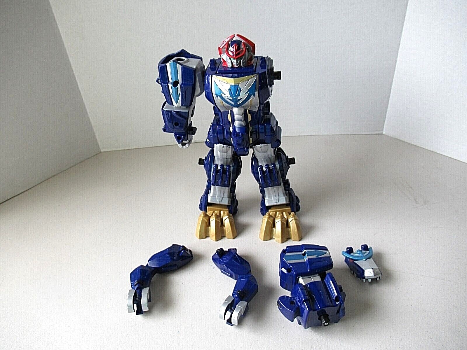 Power Rangers Super Megaforce Silver Ranger Megazord