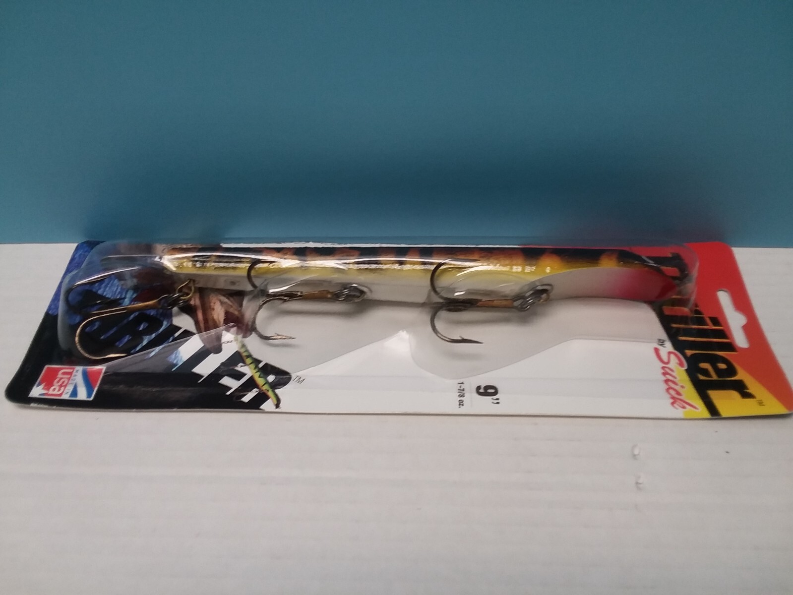 9 inch SUICK THRILLER MUSKY / MUSKIE LURE JERKBAIT - White Swirl Sides ...