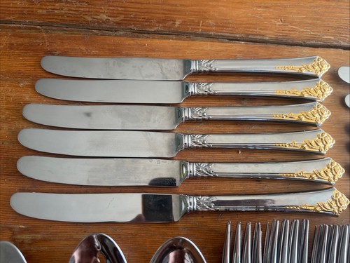 Oneida Heirloom Stainless 92 pc Set Golden Damask Rose Service For 12 ...