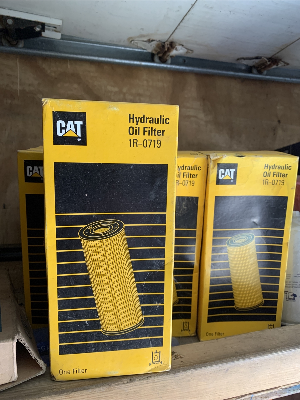 CATERPILLAR 1R0719 - cross reference oil filters | oilfilter ...