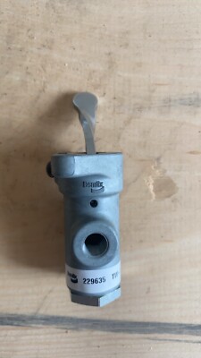 Bendix 229635N Tw 1™ Air Brake Control Valve New, 2 Position Type ...