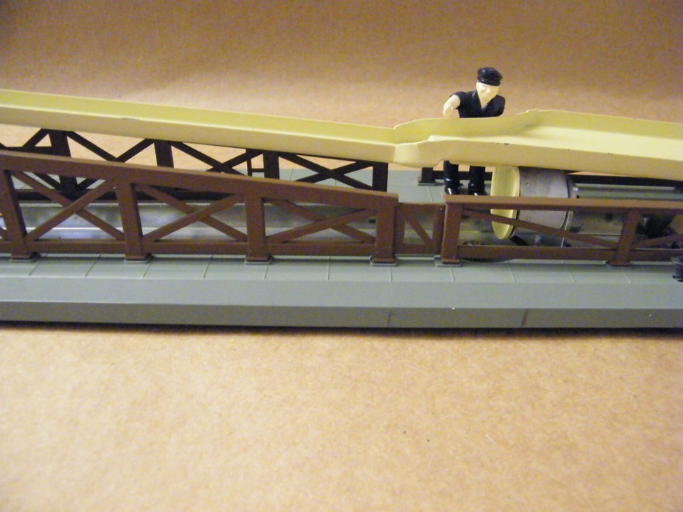 Lionel Trains Model #362 Operating Barrel Loader O Gauge Scale | eBay