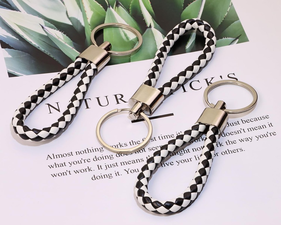 PPhtony Braided Leather Key Fob Car Keychain Ring Woven Small, Black ...