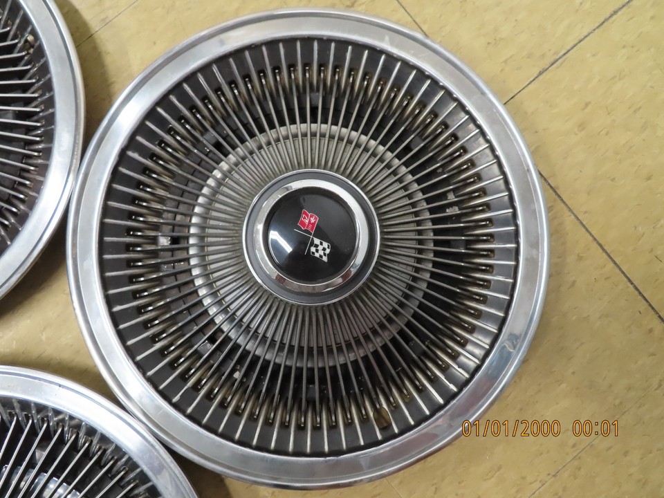 Set of 4 OEM 1968-73 Chevy Corvette P02 15" Hubcaps Wheel Covers see ...